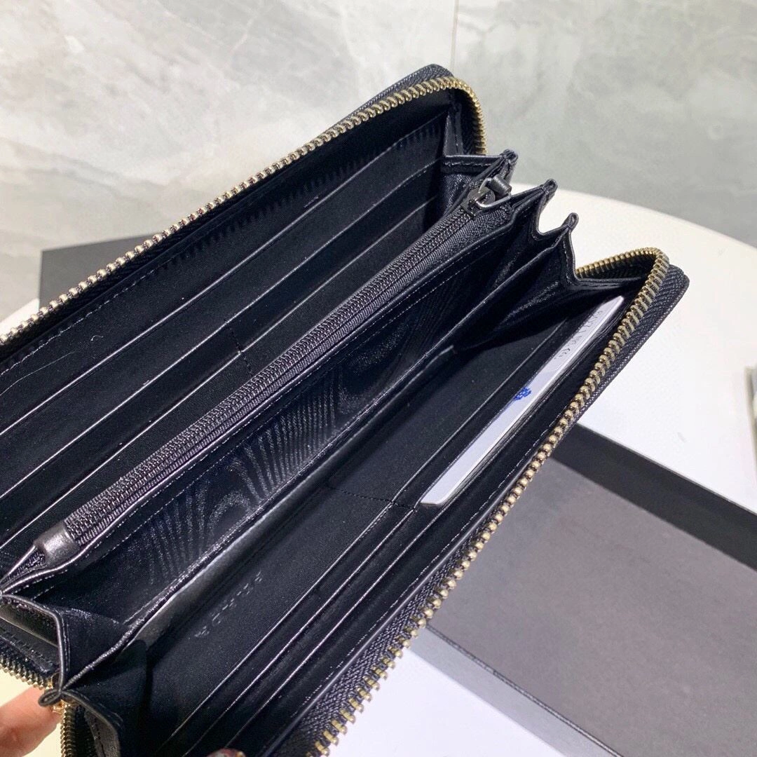 1:1 copy Prada Wallets Purse