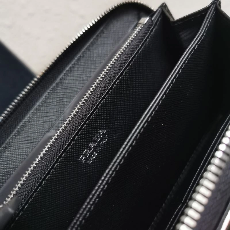 High accuracy Prada Wallets Purse