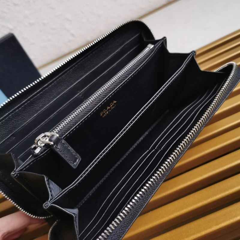 Discounted Prada Wallets Purse
