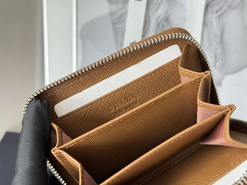 High accuracy Prada Wallets Purse