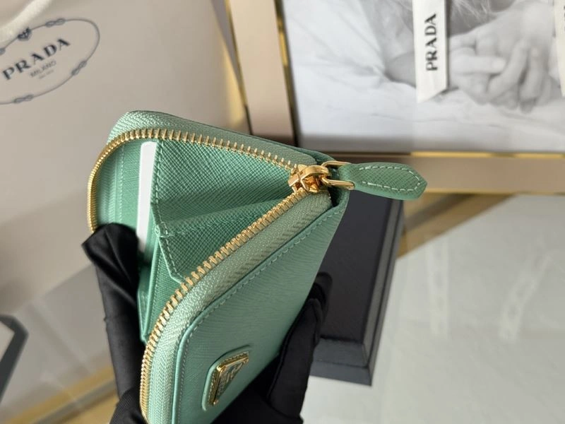 Discounted Prada Wallets Purse