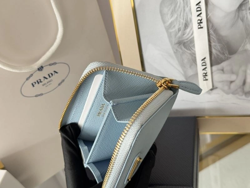 Bargain Prada Wallets Purse
