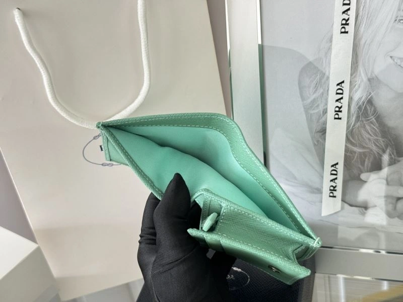 Discounted Prada Wallets Purse