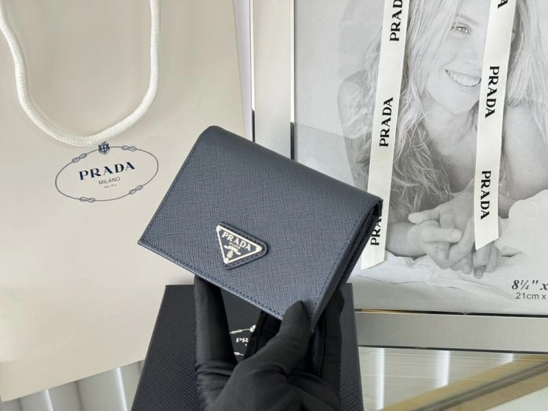 Indistinguishable Prada Wallets Purse