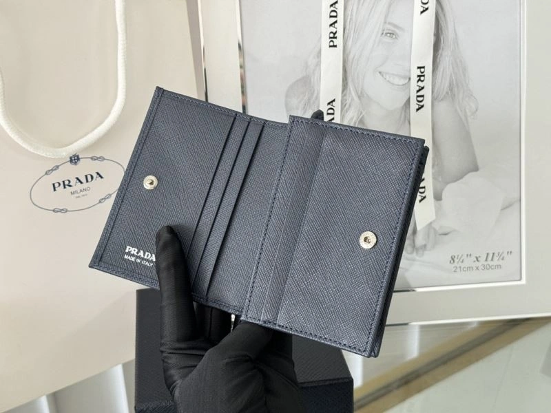 Indistinguishable Prada Wallets Purse