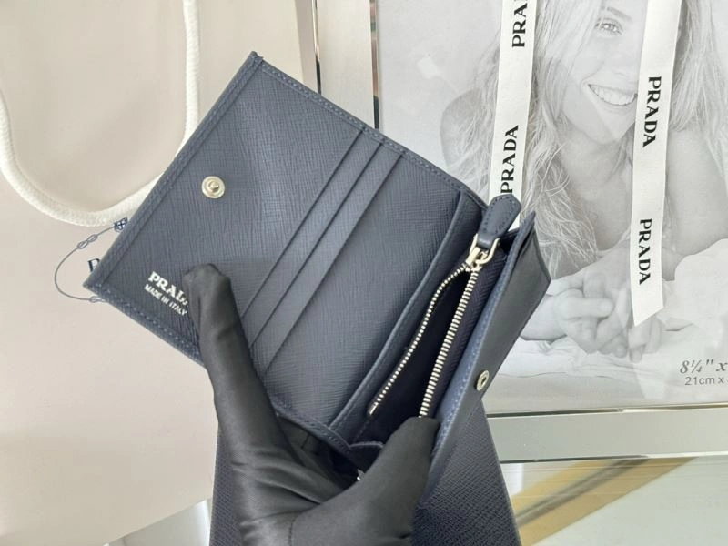 Indistinguishable Prada Wallets Purse
