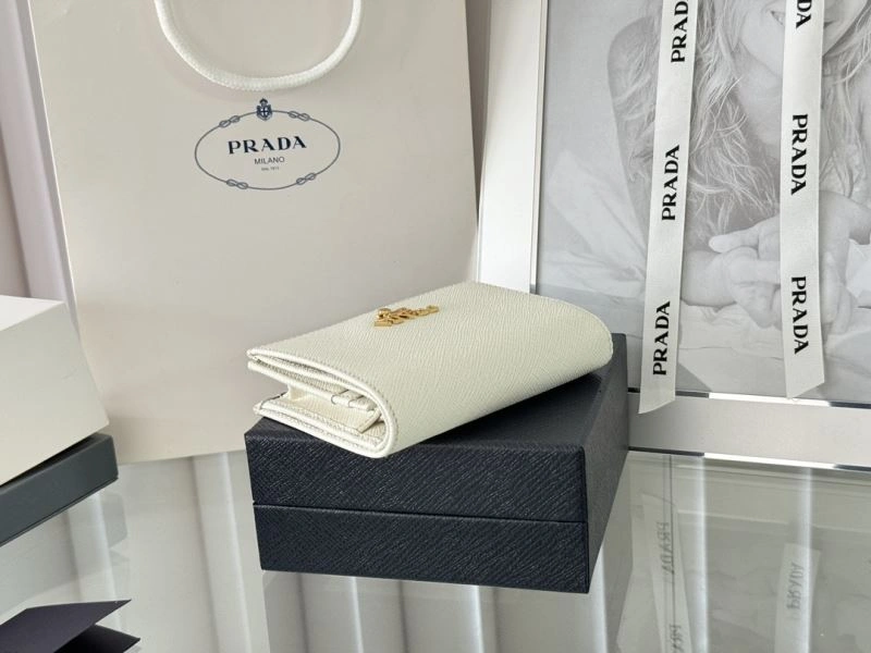 High accuracy Prada Wallets Purse