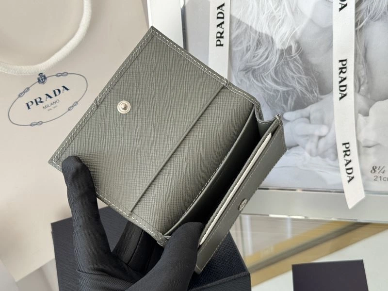 High accuracy Prada Wallets Purse