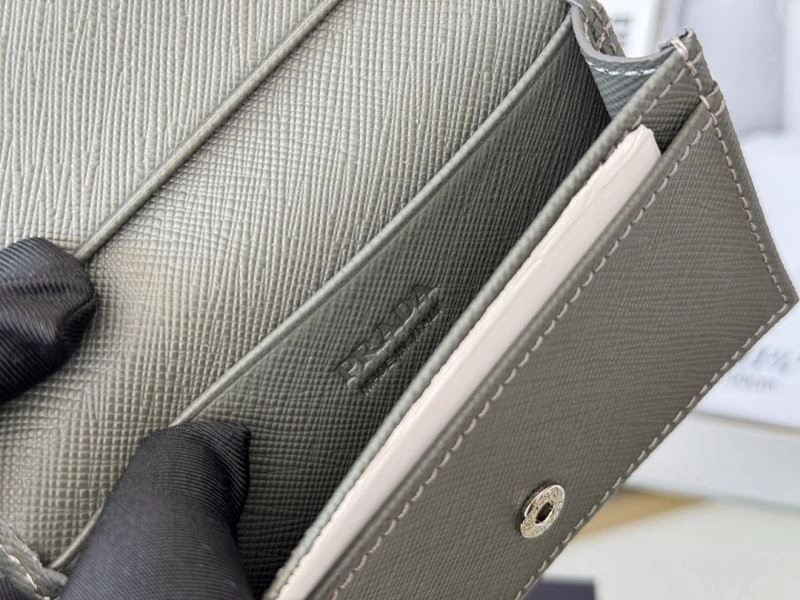 High accuracy Prada Wallets Purse
