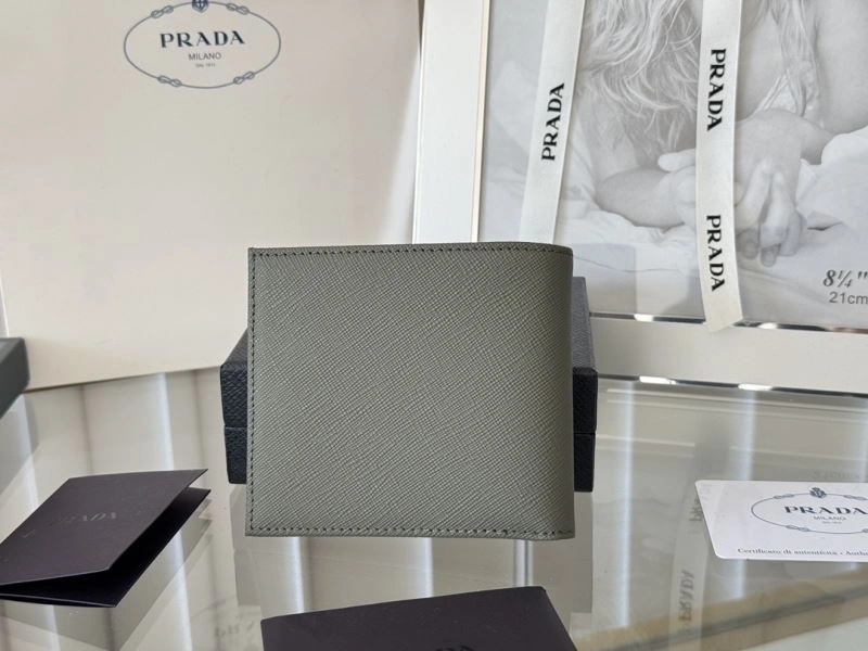 Indistinguishable Prada Wallets Purse