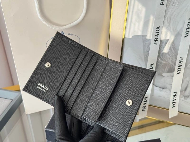Value-priced Prada Wallets Purse