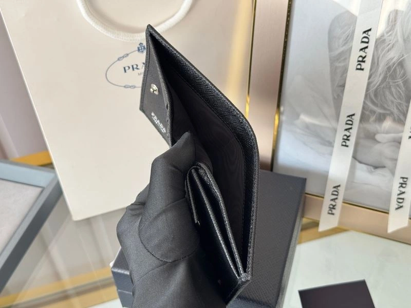 Value-priced Prada Wallets Purse