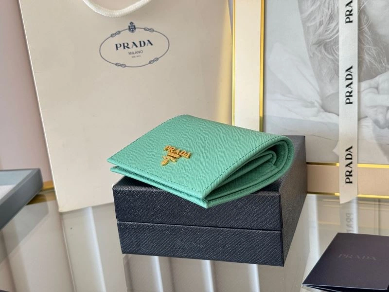 Indistinguishable Prada Wallets Purse