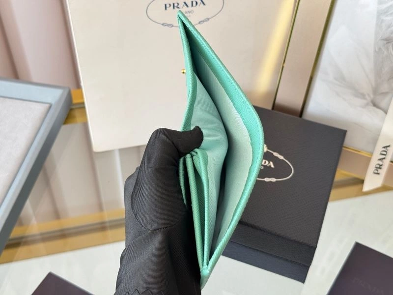 Indistinguishable Prada Wallets Purse