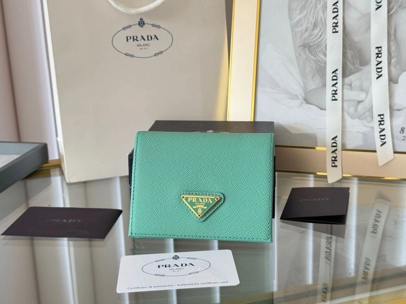 Accurate model Prada Wallets Purse