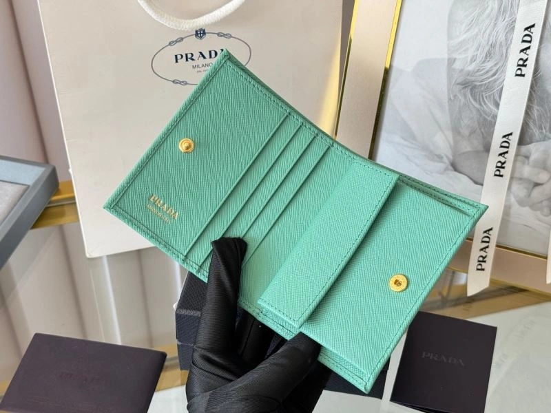 Accurate model Prada Wallets Purse