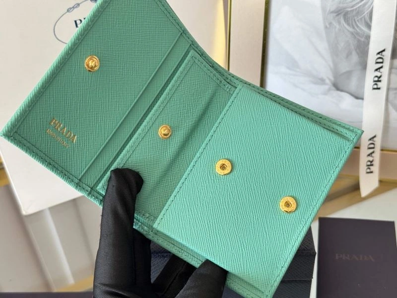 Accurate model Prada Wallets Purse