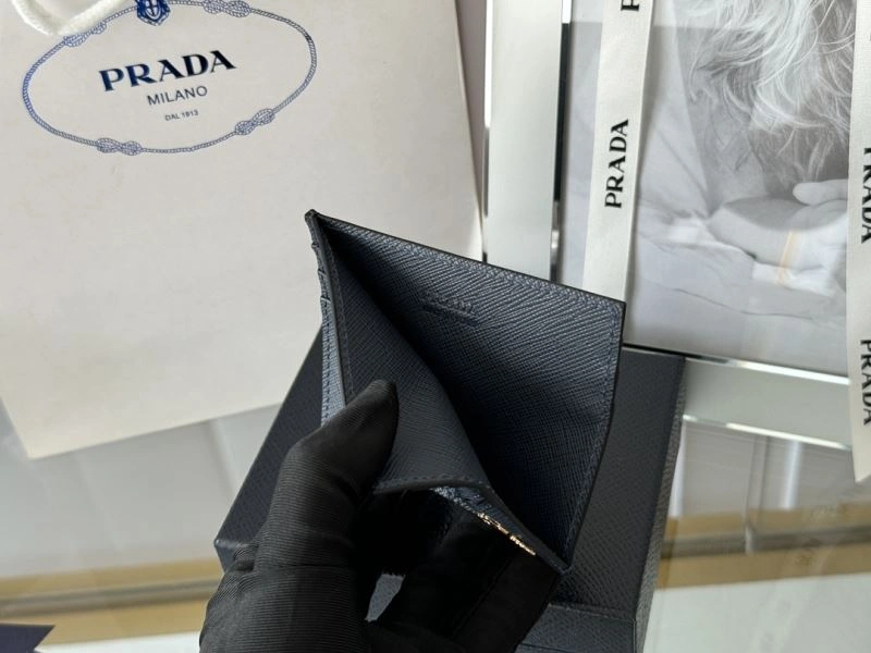 Accurate model Prada Wallets Purse