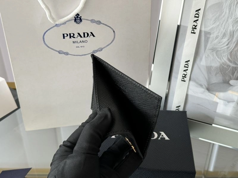 Value-priced Prada Wallets Purse