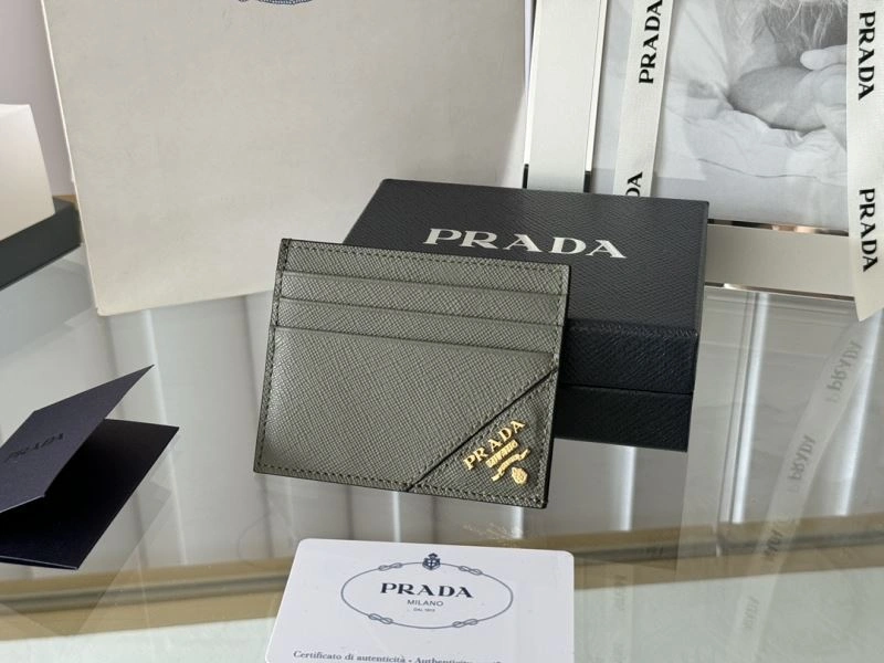Indistinguishable Prada Wallets Purse