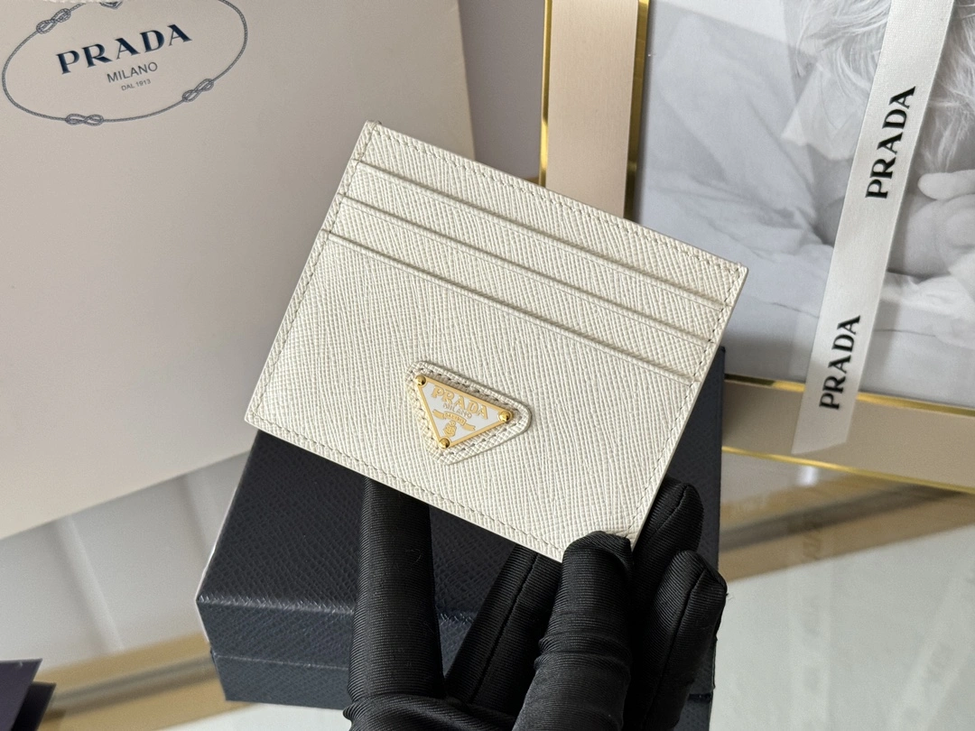 Value-priced Prada Wallets Purse