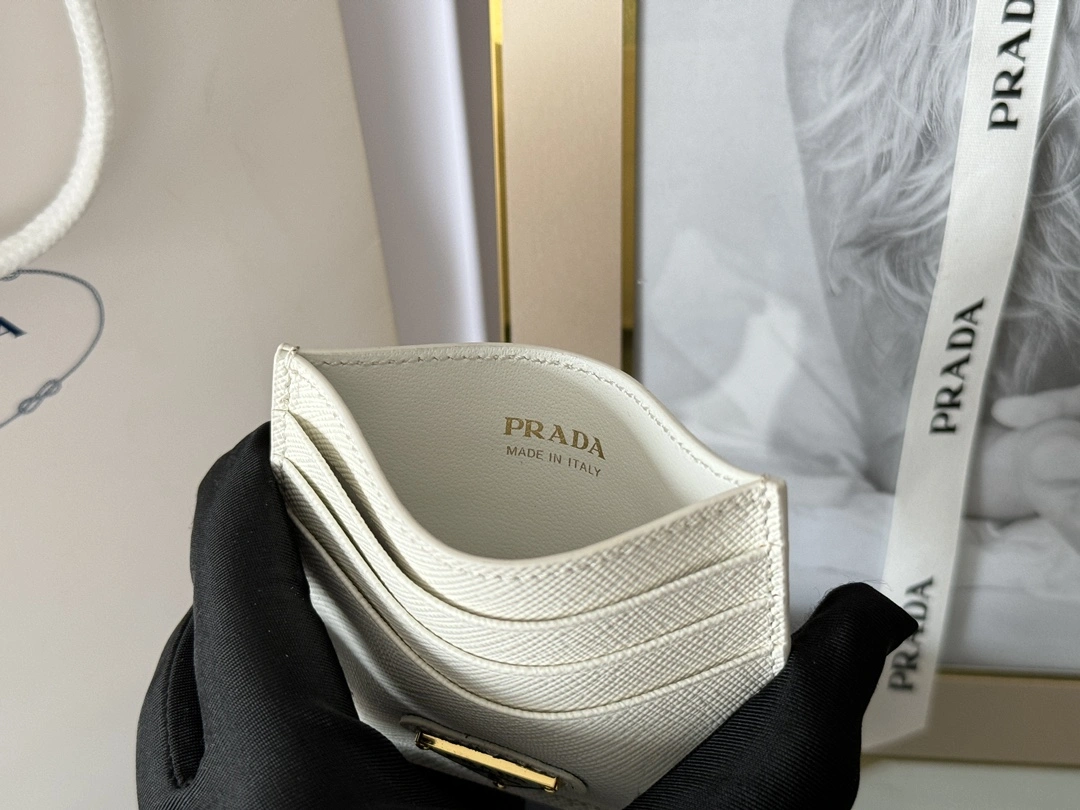 Value-priced Prada Wallets Purse
