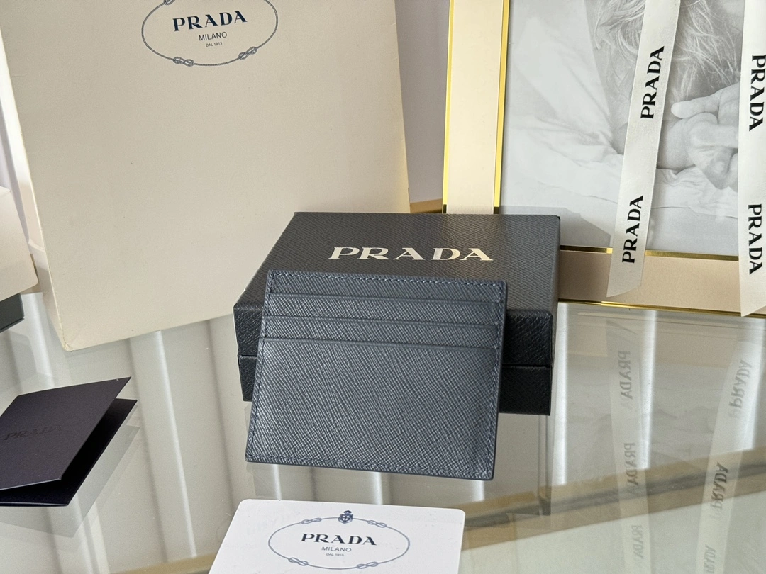 Brand-authenticated Prada Wallets Purse