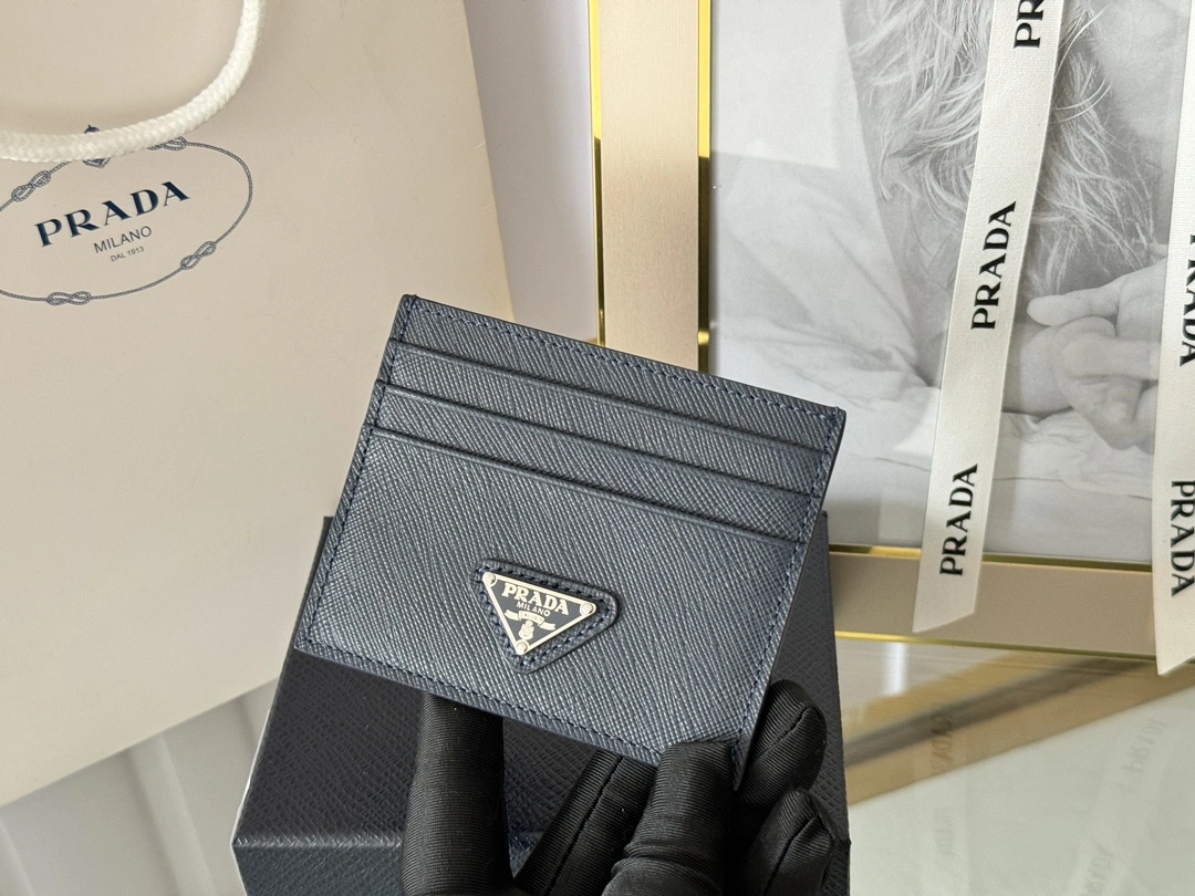 Brand-authenticated Prada Wallets Purse