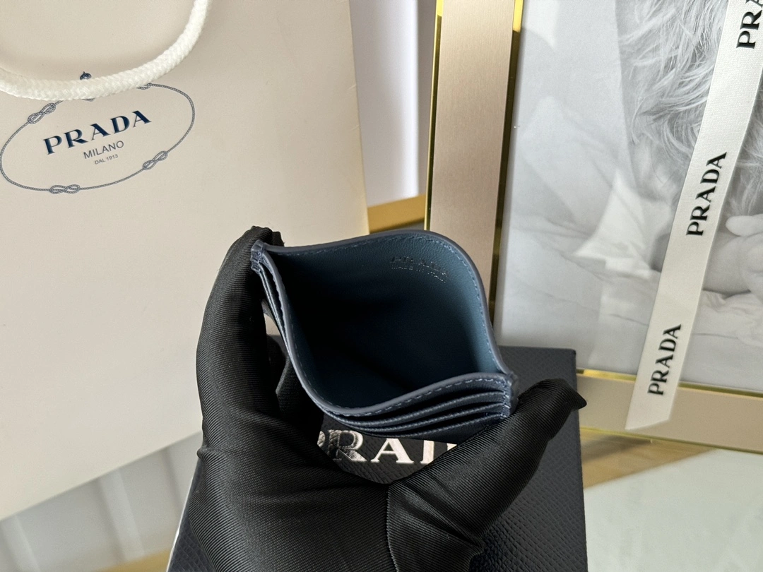 Brand-authenticated Prada Wallets Purse