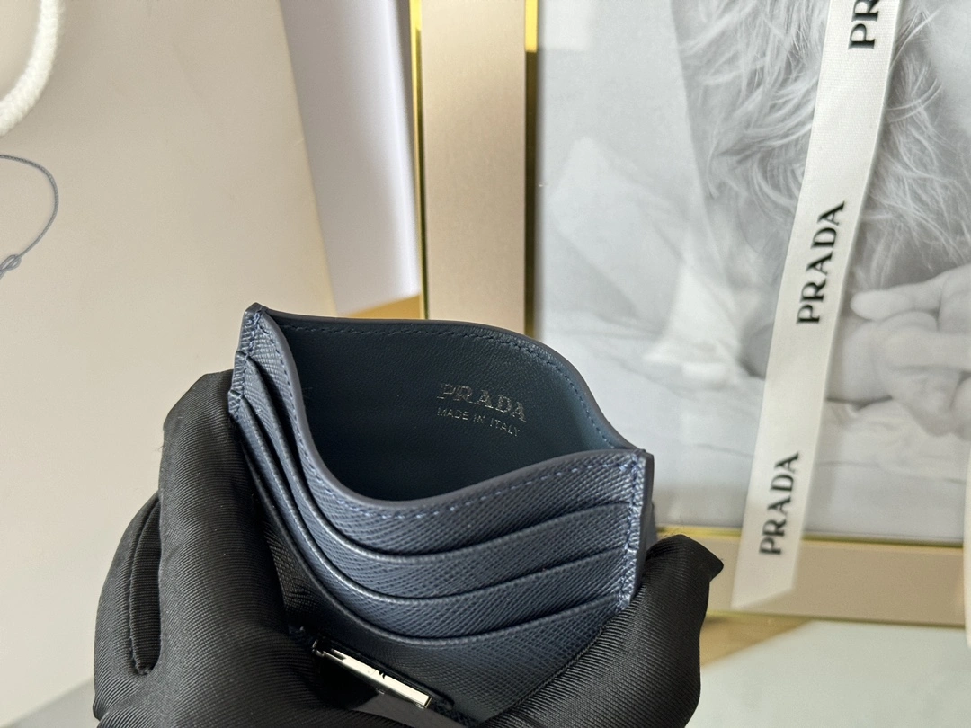 Brand-authenticated Prada Wallets Purse