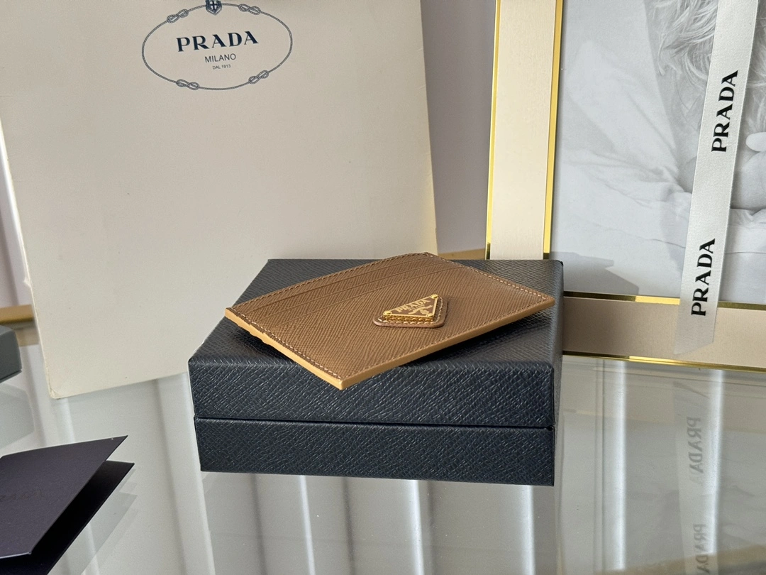 Discounted Prada Wallets Purse