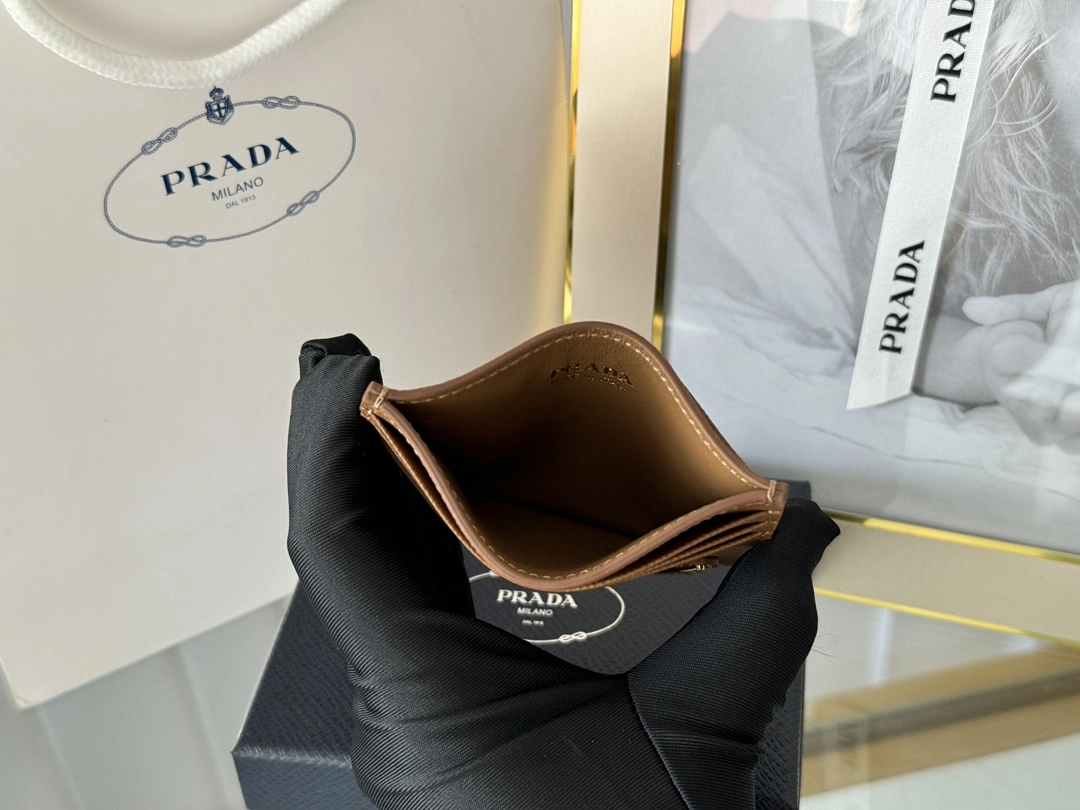 Inexpensive Prada Wallets Purse