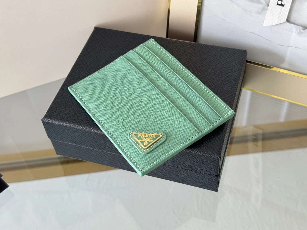 Bargain Prada Wallets Purse