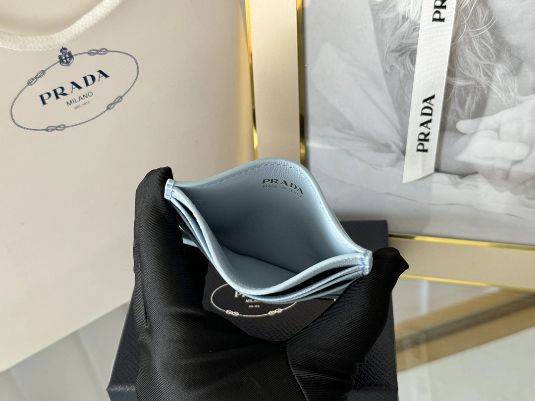 Budget-friendly Prada Wallets Purse