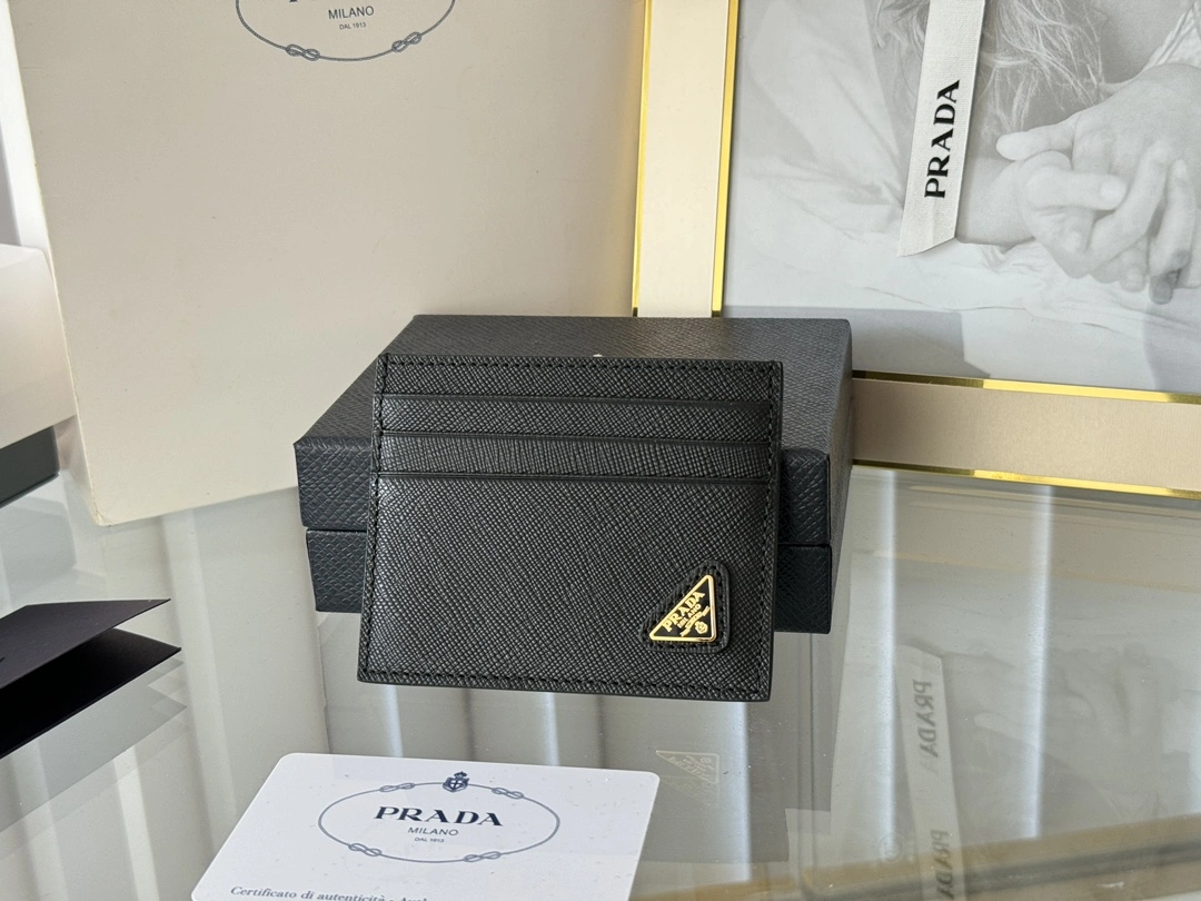 Accurate model Prada Wallets Purse