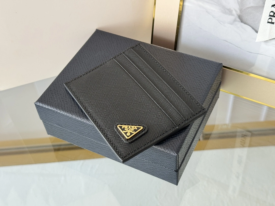 Accurate model Prada Wallets Purse