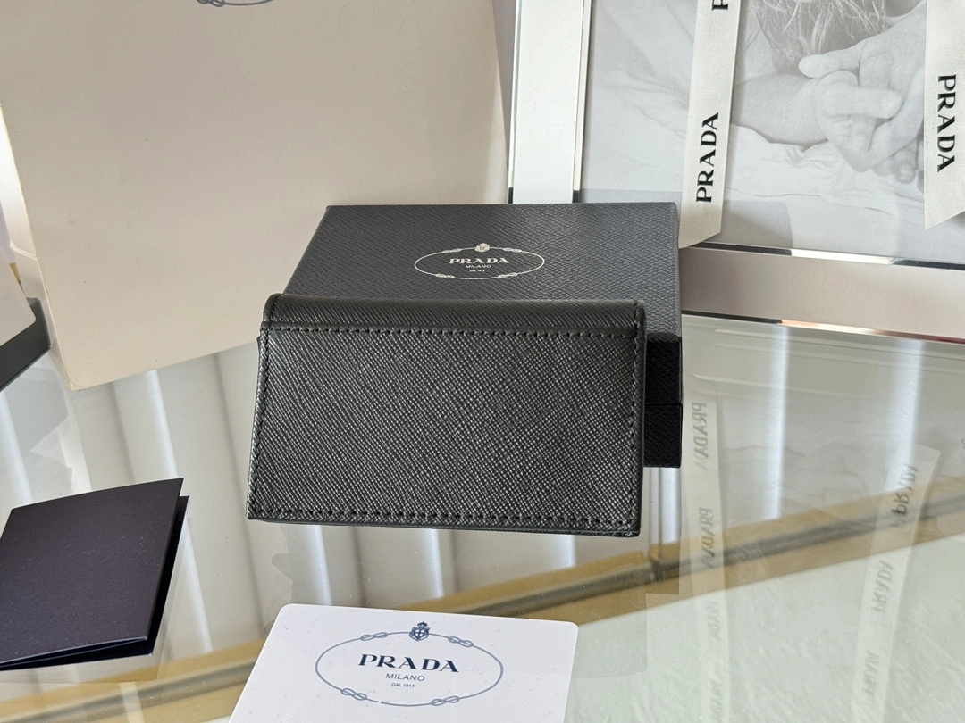 Accurate model Prada Wallets Purse