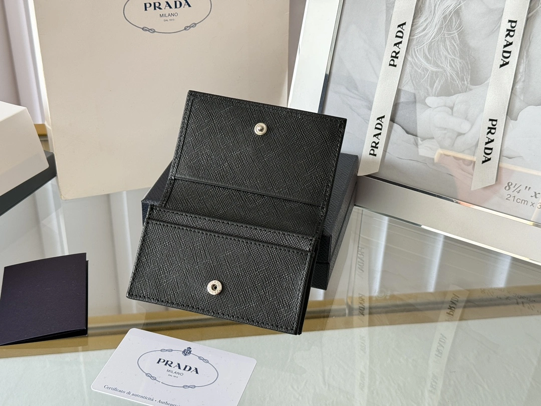Accurate model Prada Wallets Purse