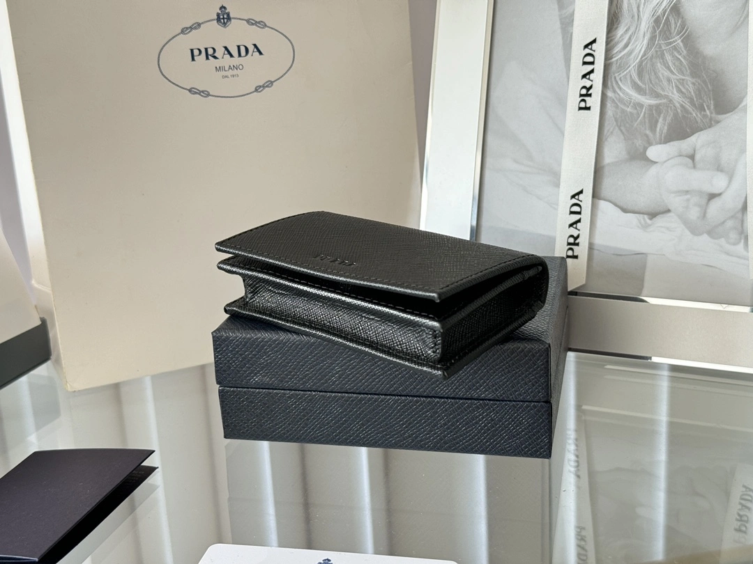 Official Prada Wallets Purse