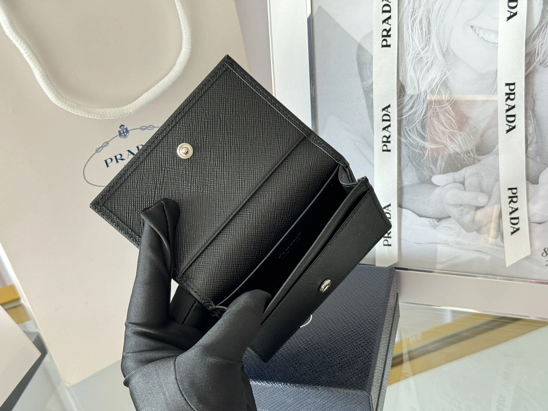 Official Prada Wallets Purse