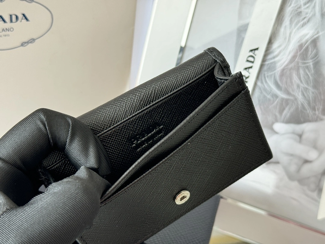 Official Prada Wallets Purse