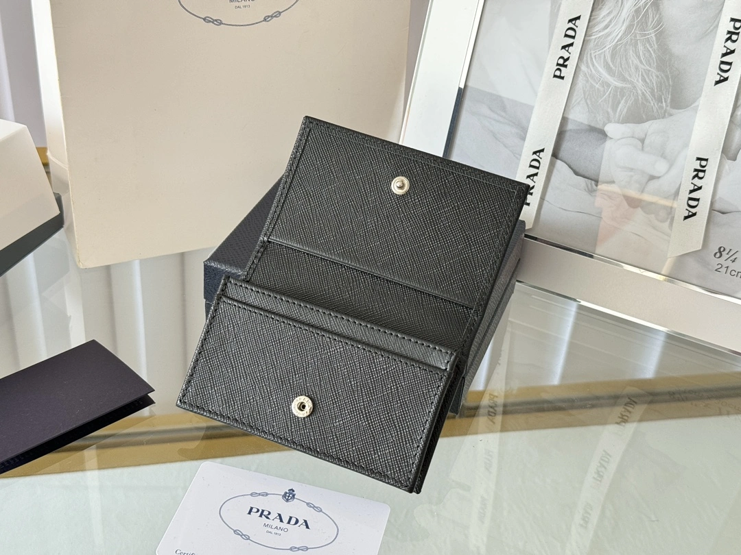 Official Prada Wallets Purse