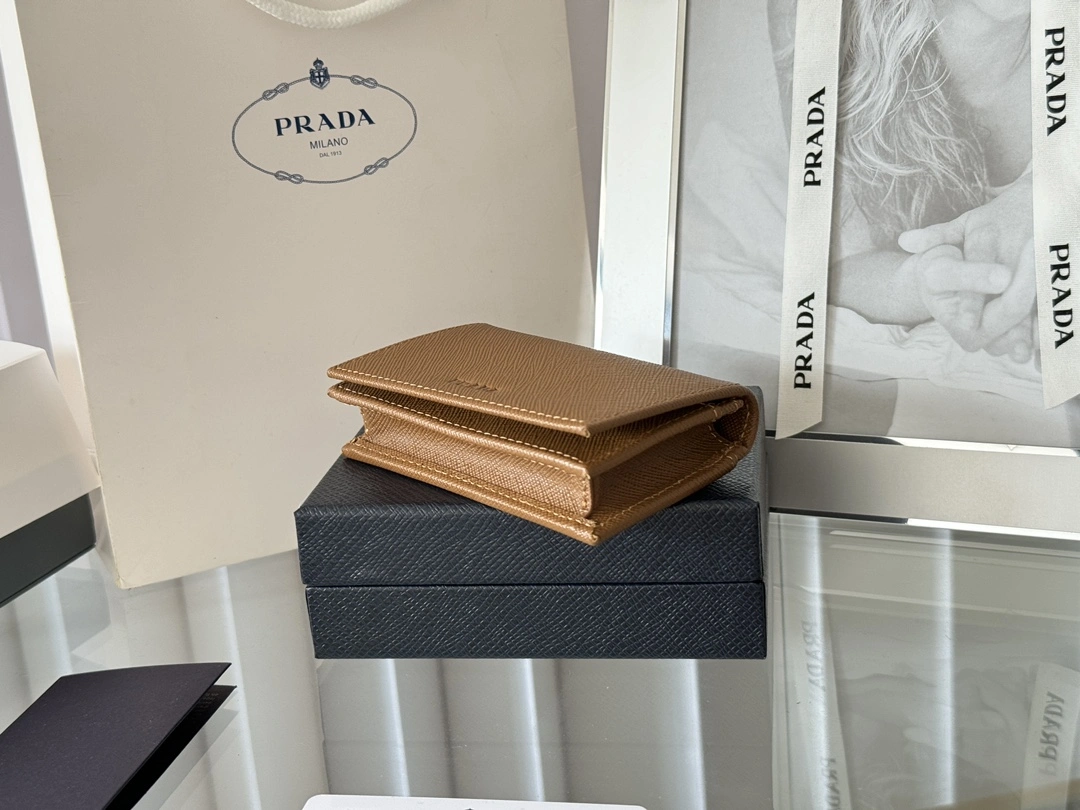 1:1 copy Prada Wallets Purse