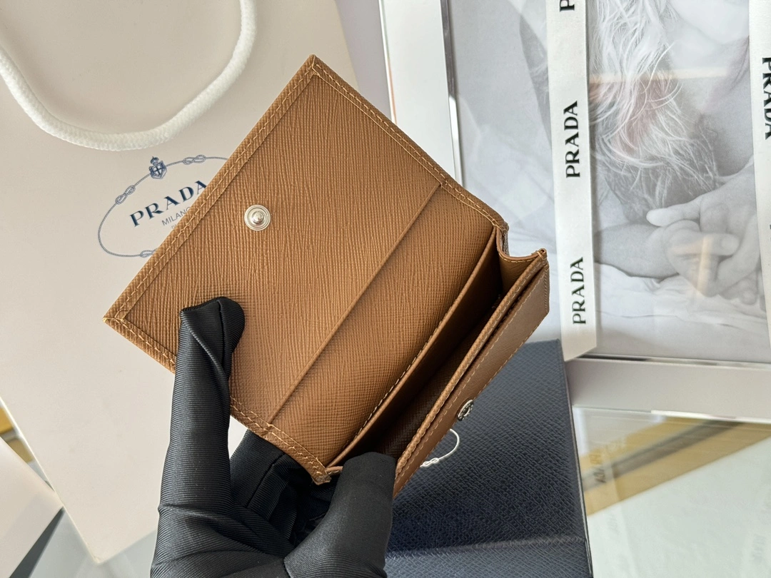1:1 copy Prada Wallets Purse