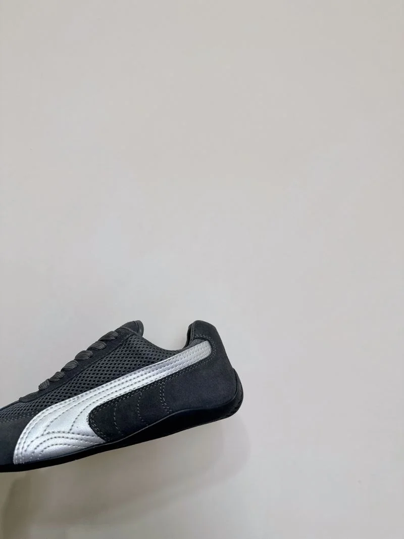 Top mirror Puma Shoes