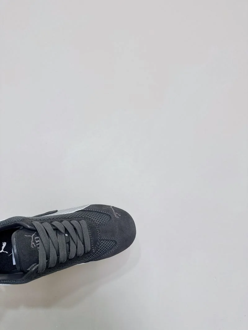 Top mirror Puma Shoes