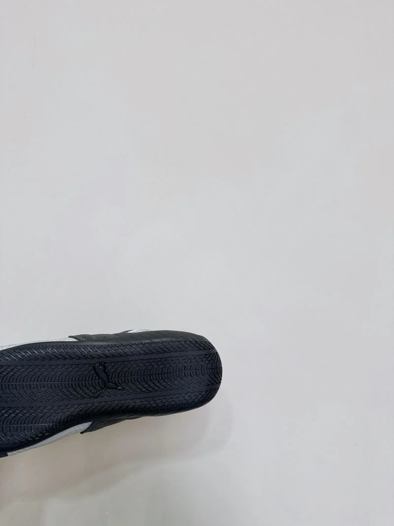 Top mirror Puma Shoes