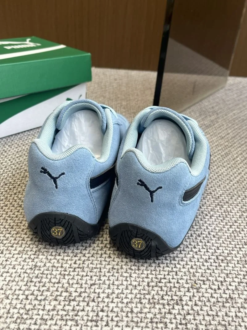Top mirror Puma Shoes
