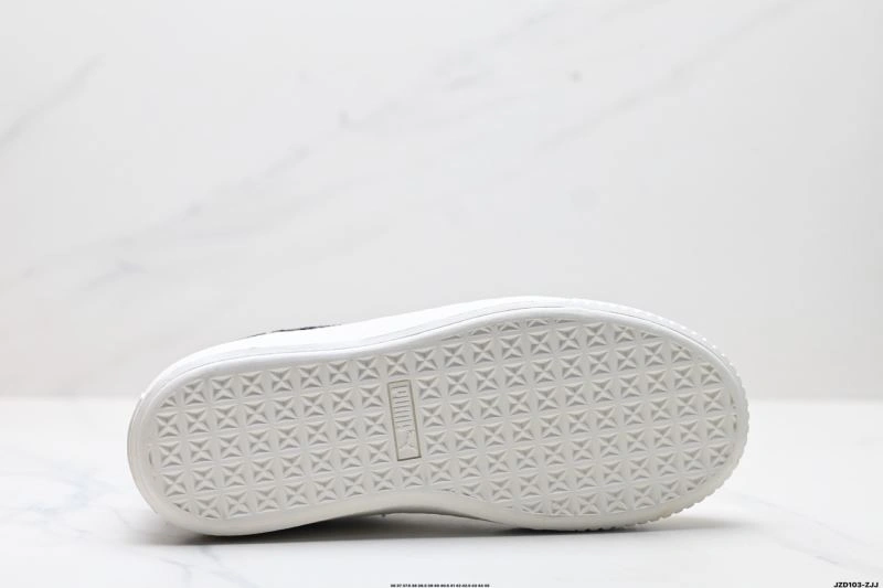 Accurate model Puma Shoes