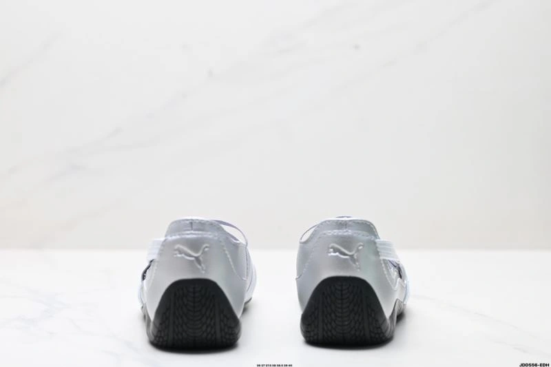 Low-cost Puma Shoes